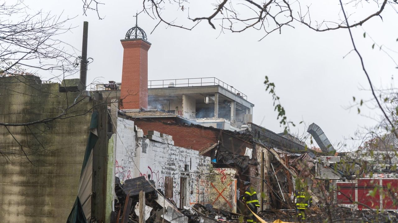 Tesla Science Center fire: Smoke seen coming from building morning ...