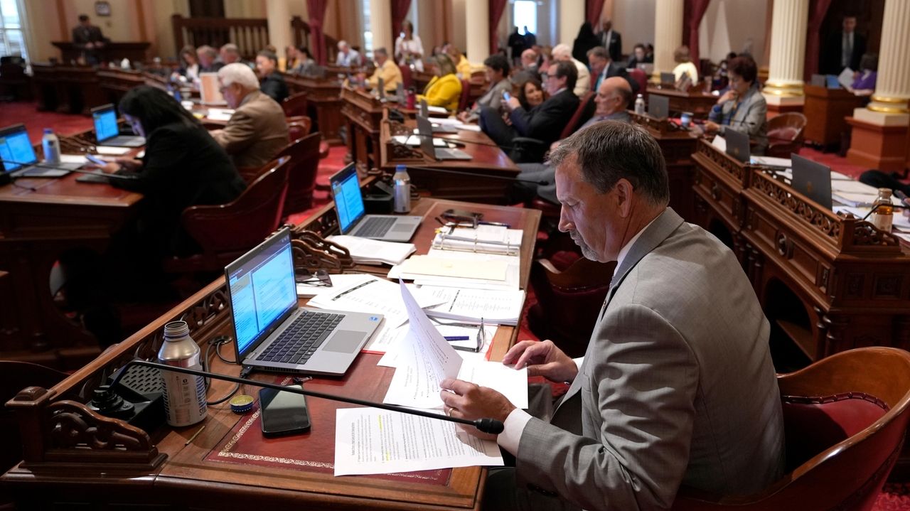 California's new budget covers $32 billion deficit while extending tax ...