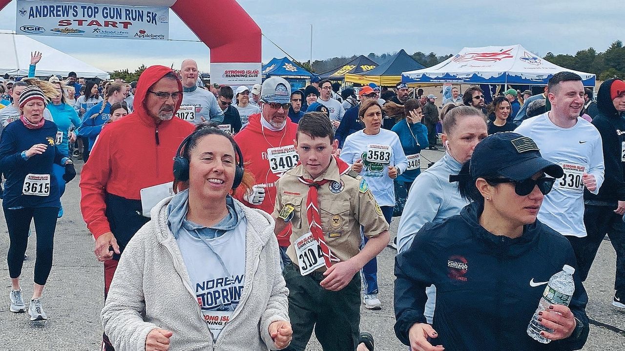 Runners raise funds and remember killed Boy Scout Andrew McMorris - Newsday