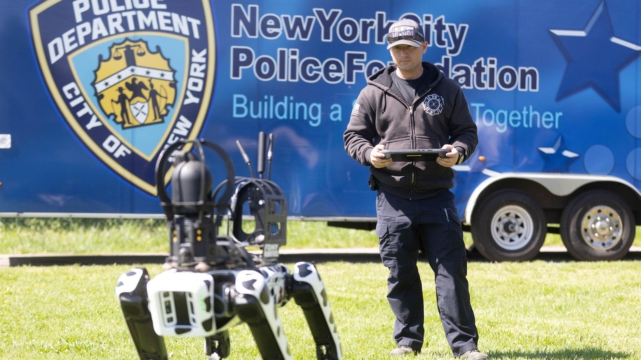 First responders trained in drone and robotics use - Newsday