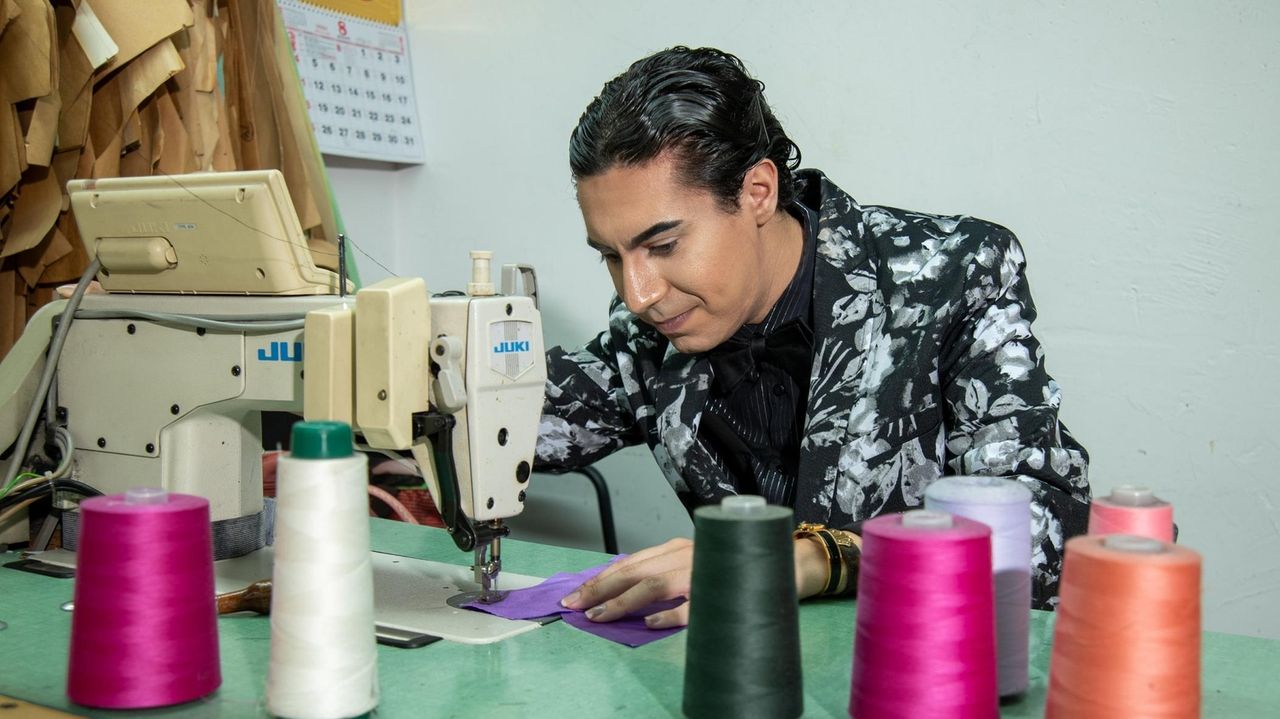 Dix Hills designer Evan Hirsch finds NYFW inspiration in his childhood ...