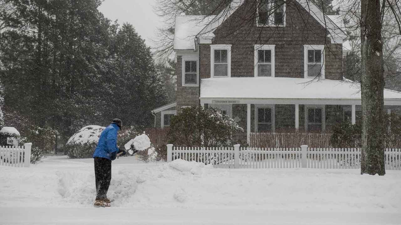 How to survive a snowstorm at home - Newsday