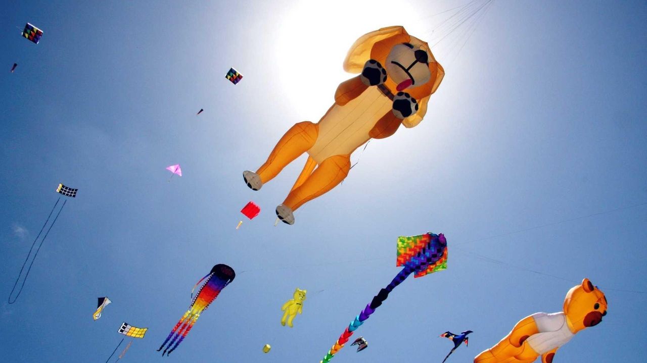40th annual summer kite-flying event in Sagaponack - Newsday