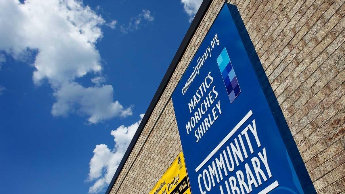 Shirley library makes life a little easier - Newsday