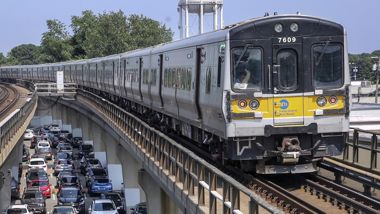Major LIRR schedule changes rolling out this month - Newsday