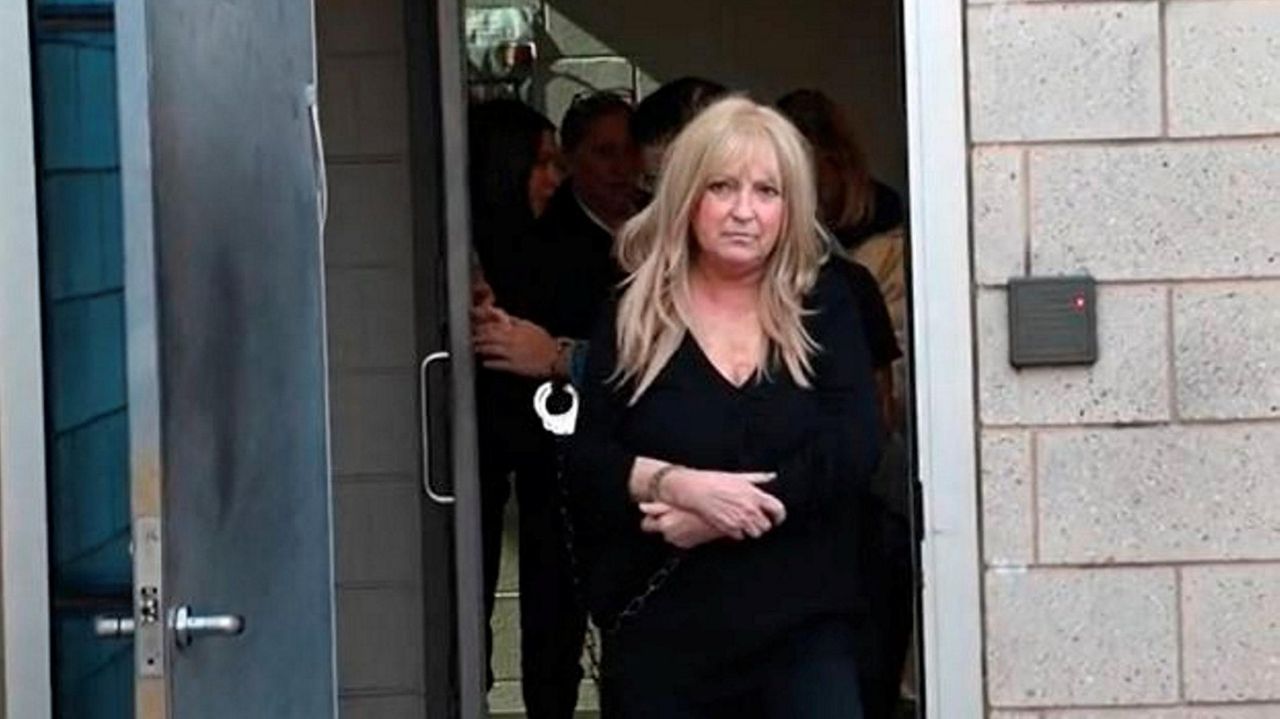 Laura Bee, manager of Ever Love Jewelers, pleads guilty to stealing ...