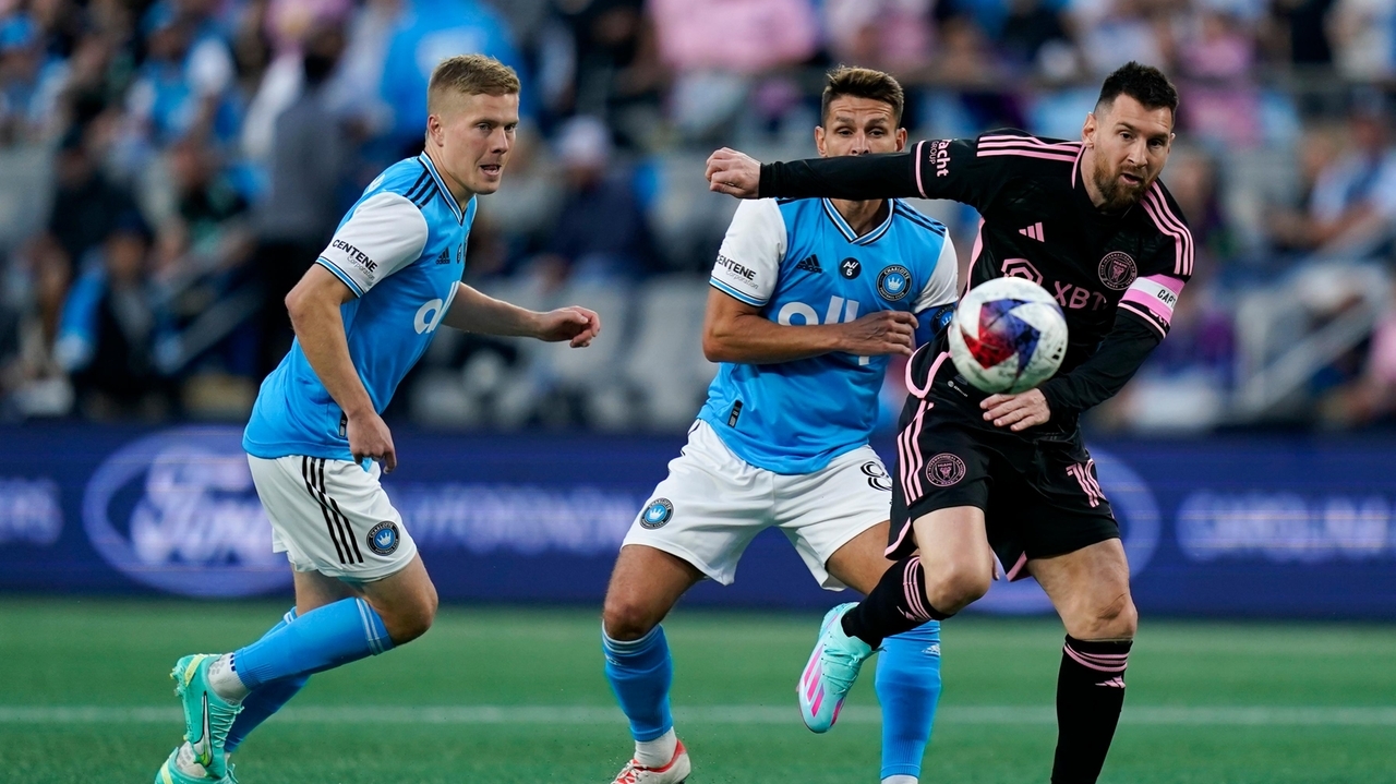 Lionel Messi in starting lineup for Inter Miami in MLS season finale at ...