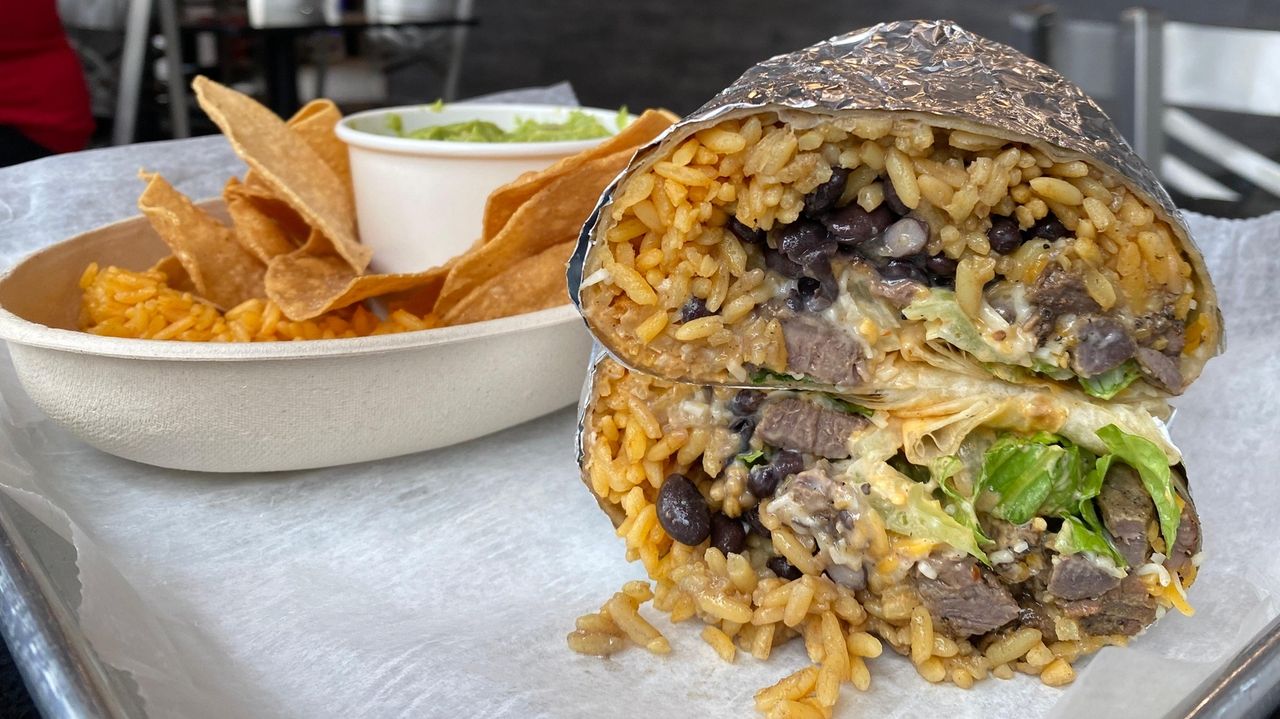 Halal Mexican restaurant Guac Time opens in Hicksville - Newsday