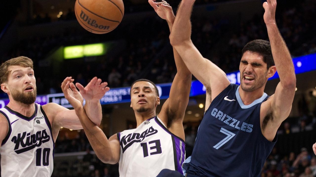 Domantas Sabonis has career-high 26 rebounds as Kings shut out Grizzlies late for 103-94 win ...