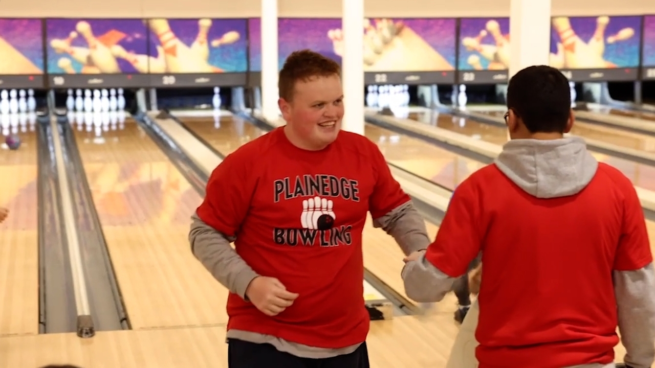Plainedge senior with autism helps varsity bowling team take victory ...