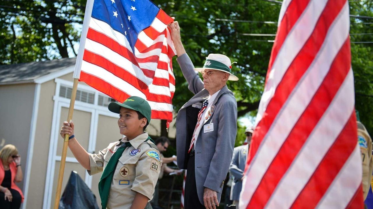Flag Day ceremonies pay homage to U.S. history - Newsday