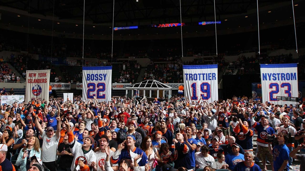 Many longtime Islanders fans upset - Newsday