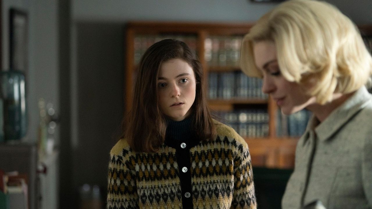 Movie Review: 'Eileen,' a wonderful novel about an 'invisible' young ...
