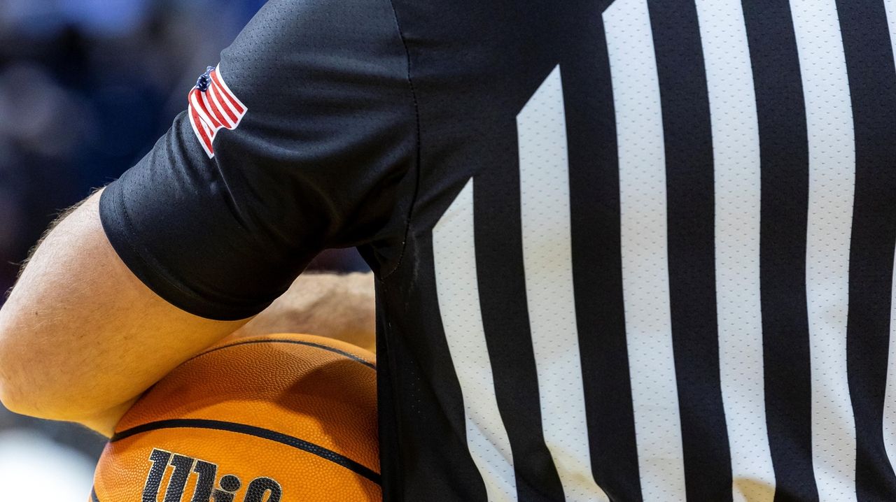 Section XI, referees reach contract agreement - Newsday