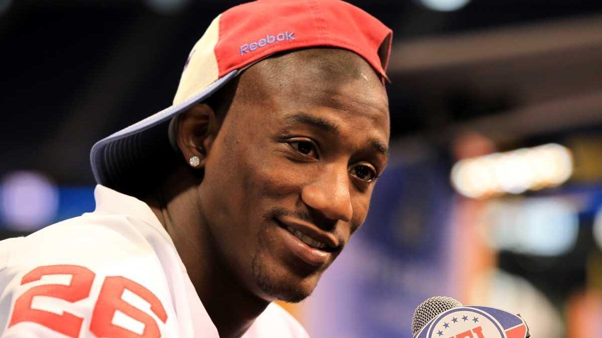Antrel Rolle on Osi Umenyiora: 'He deserves what he's asking for' - Newsday