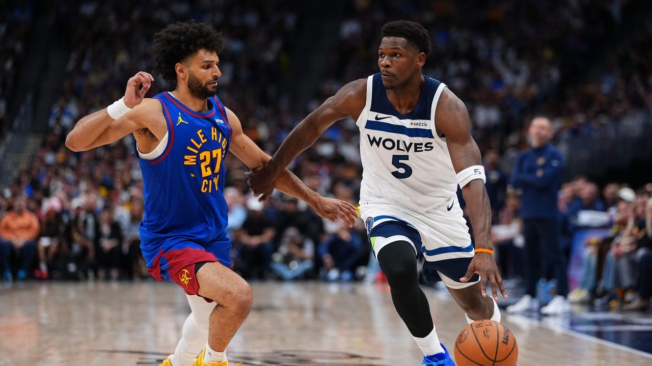 Edwards and Randle rally Timberwolves past Nuggets 119-114 to even ...