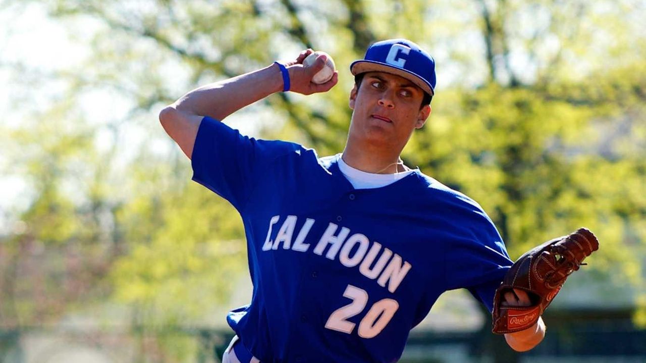 Calhoun's Zach Mastrangelo defeats MacArthur - Newsday