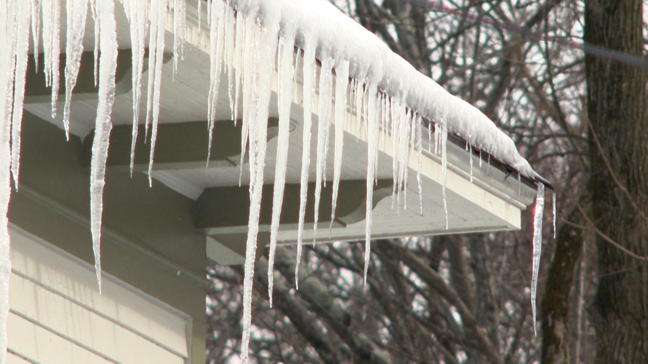 How Long Islanders are dealing with the bitter cold - Newsday
