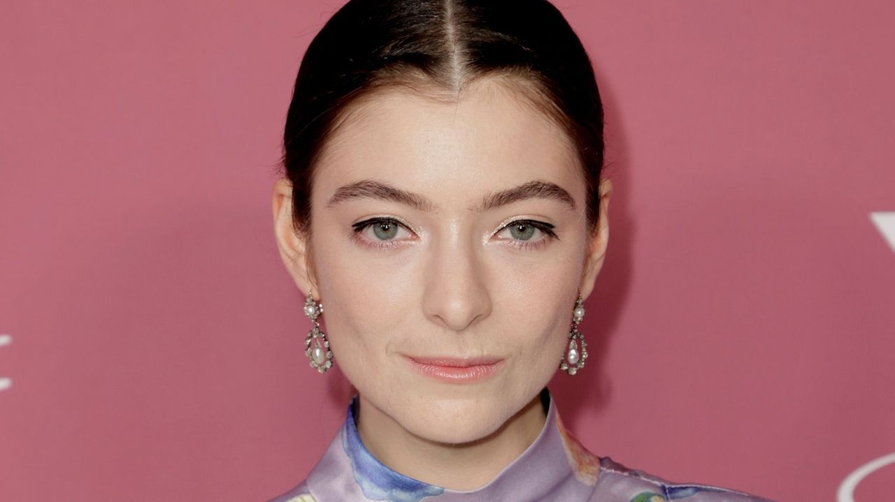 Lorde postpones tour dates due to laryngitis - Newsday