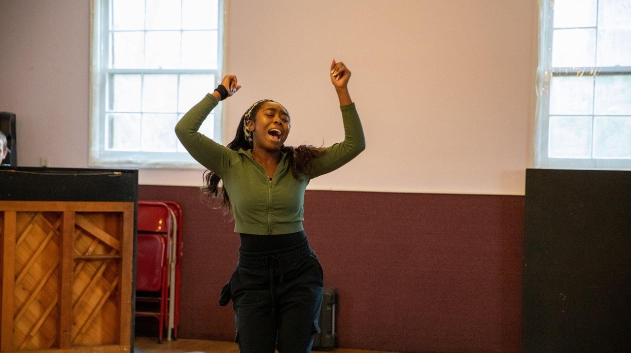 Gateway Playhouse in Bellport hosts 'Broadway boot camp' - Newsday