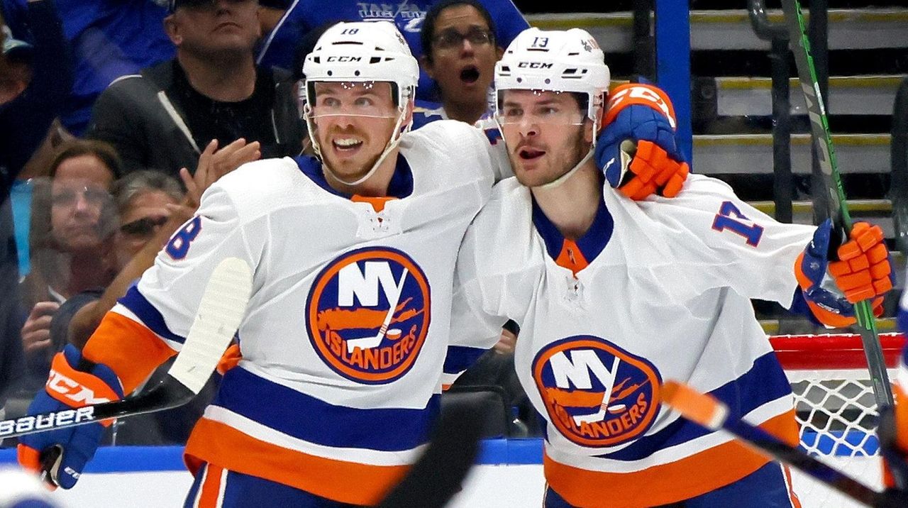 Game 1 photos: Islanders vs. Lightning - Newsday
