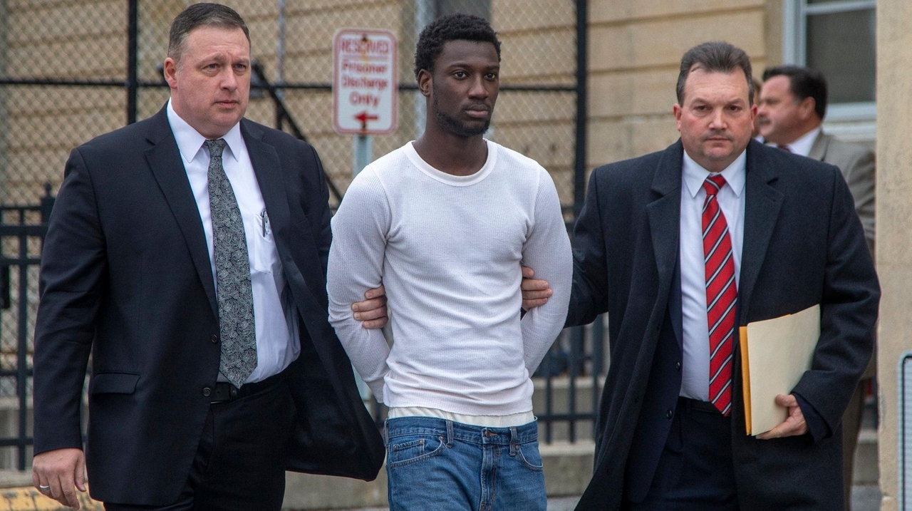 Cops: Man arrested in slaying of teen in Hempstead - Newsday