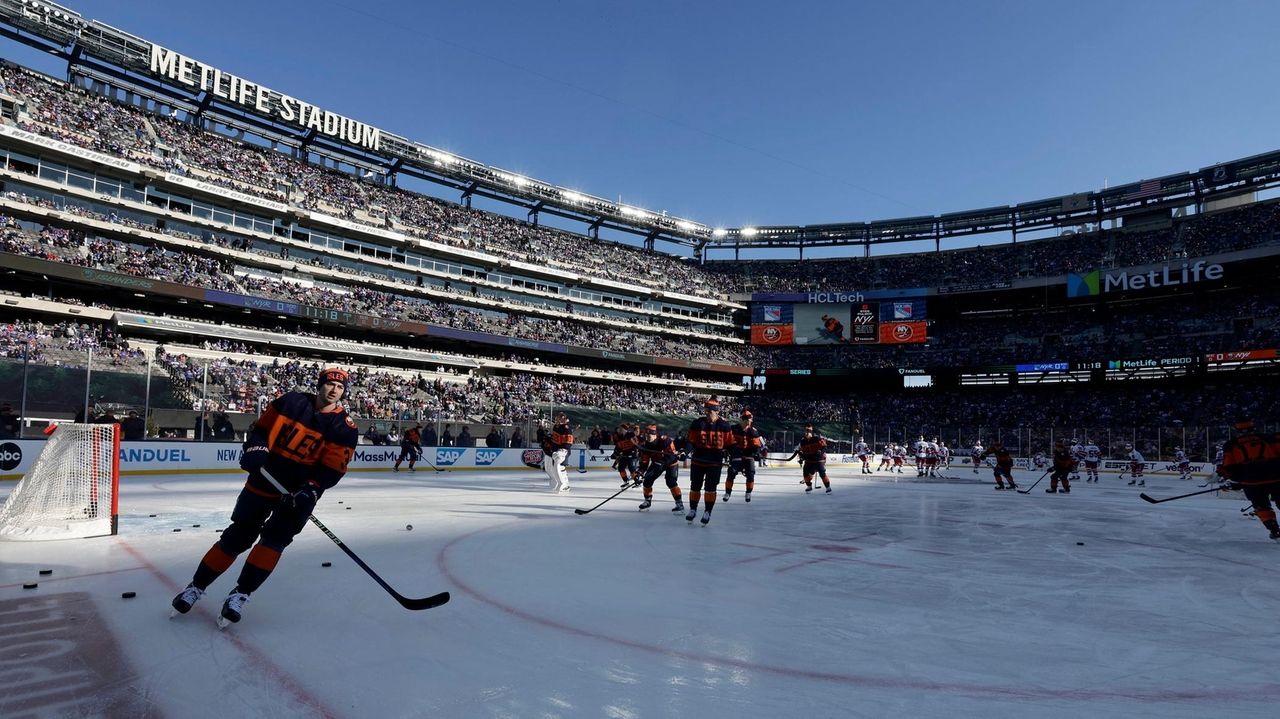 Photos: Islanders-Rangers at MetLife Stadium - Newsday
