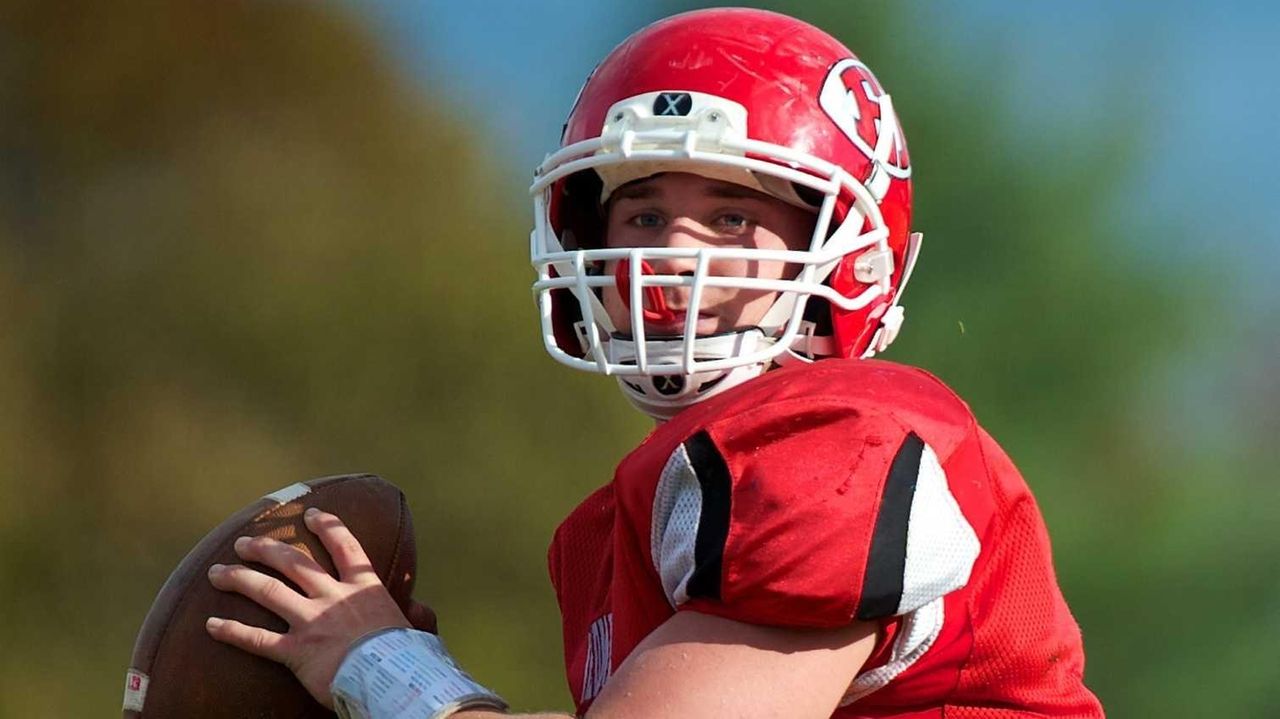 Jack Hannigan passes for 139 yards and two TDs, runs for a TD in East ...