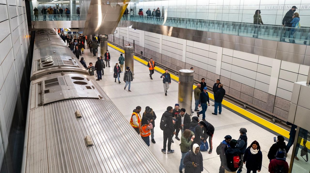 New LIRR schedule doesn't address lingering complaints following Grand ...