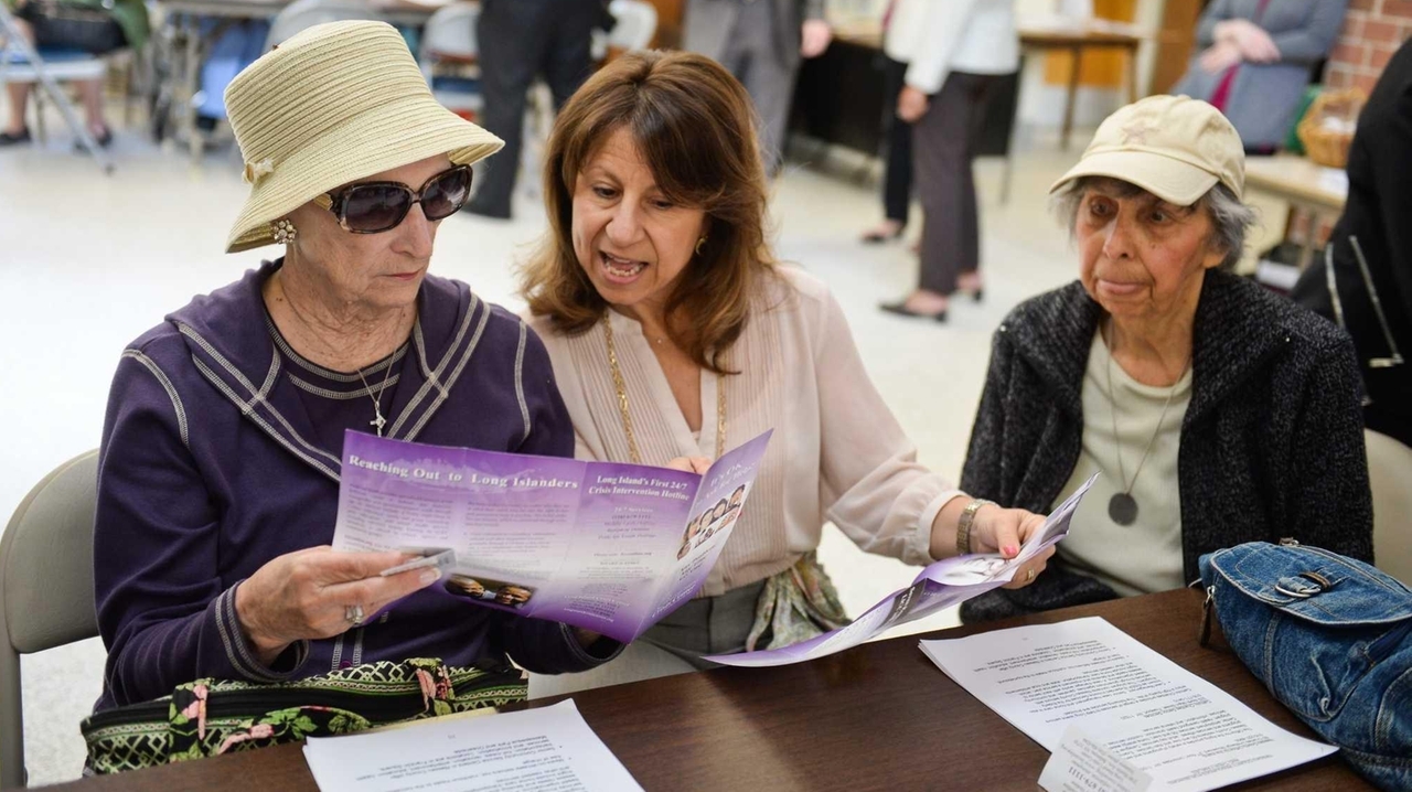 Workshops for seniors begin at Hempstead's Uniondale-Merrick Senior ...