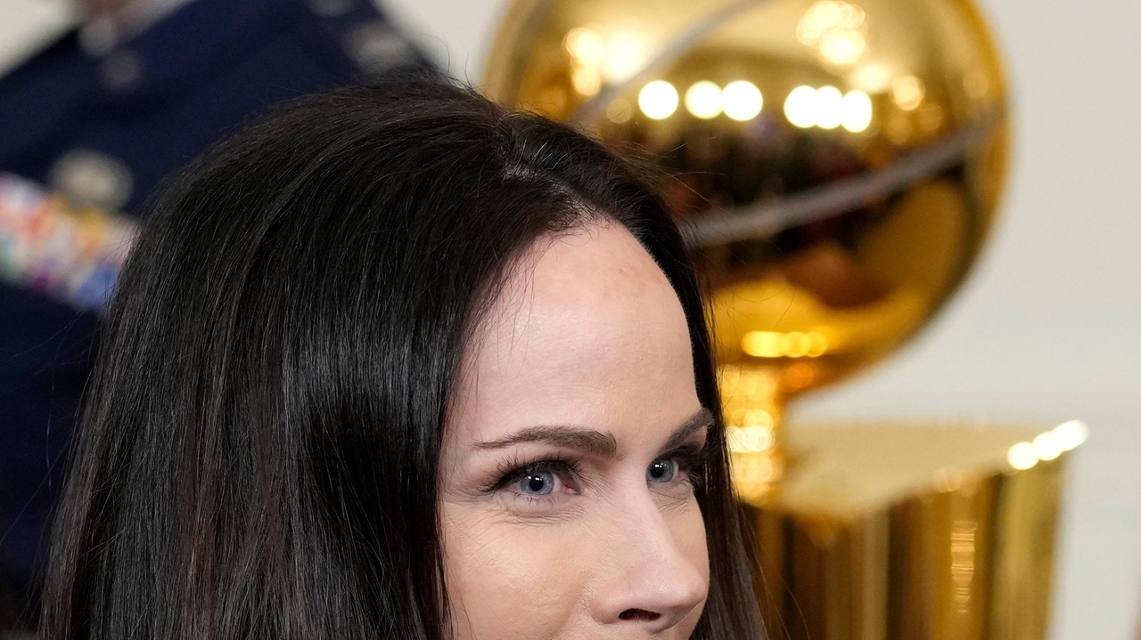 Former first daughter Barbara Bush tells AP about helping lead NBA's ...