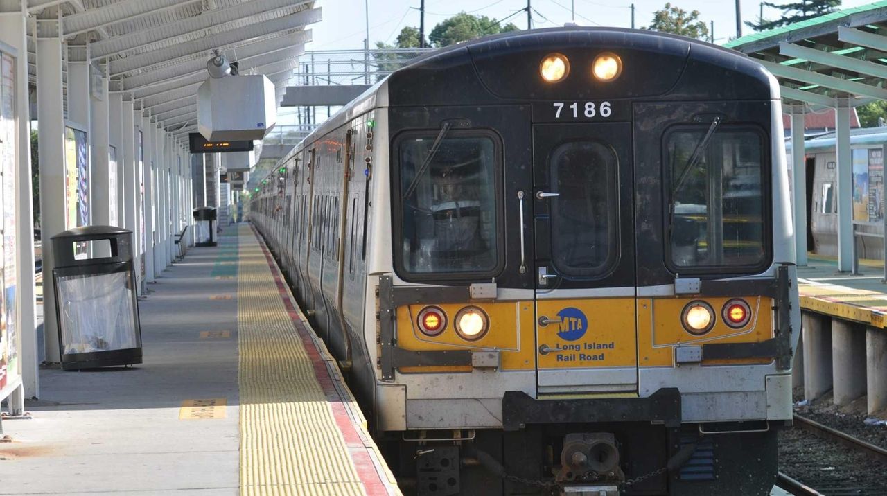 Rail yard crucial to better service on Port Jeff line - Newsday