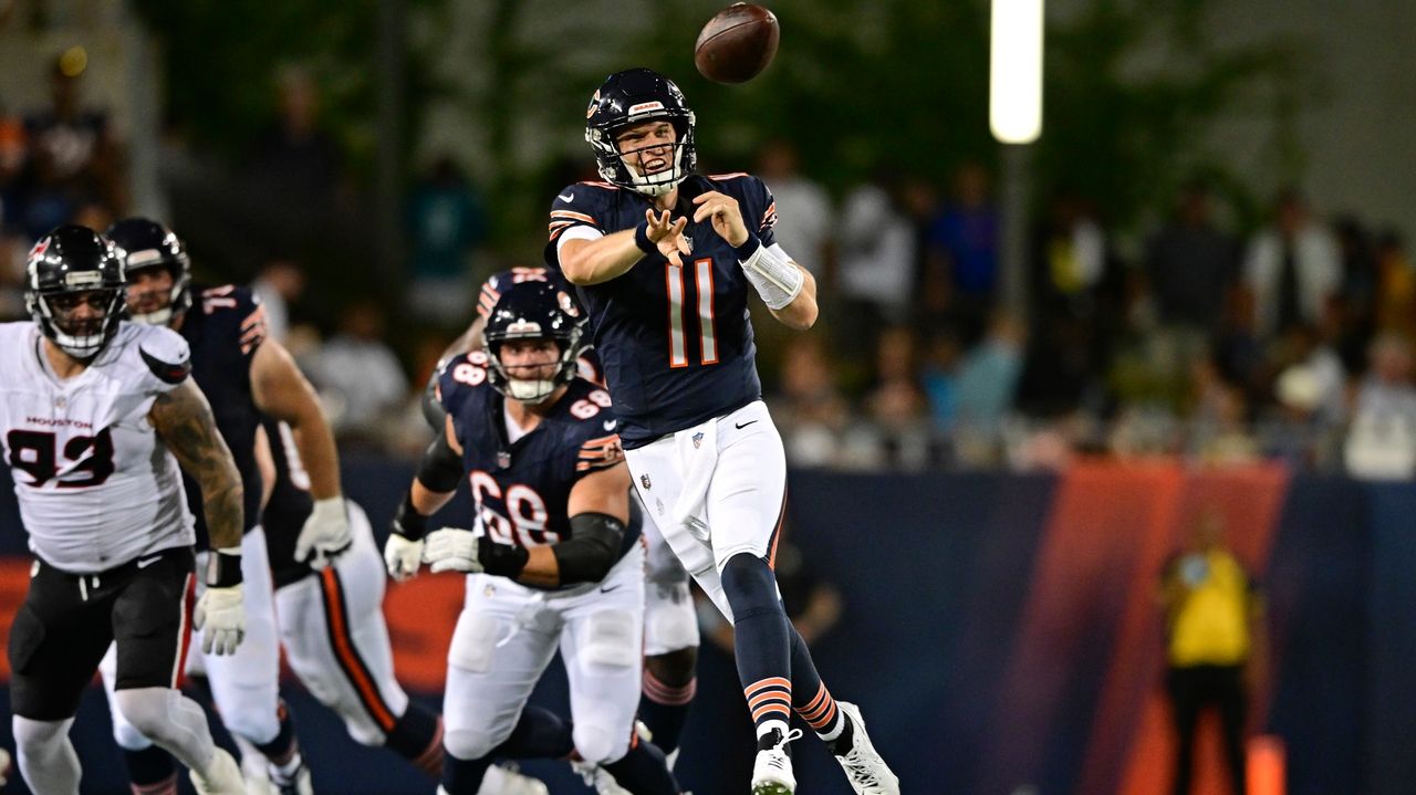 Texans-Bears game delayed due to lightning and heavy rain with 3:31 ...