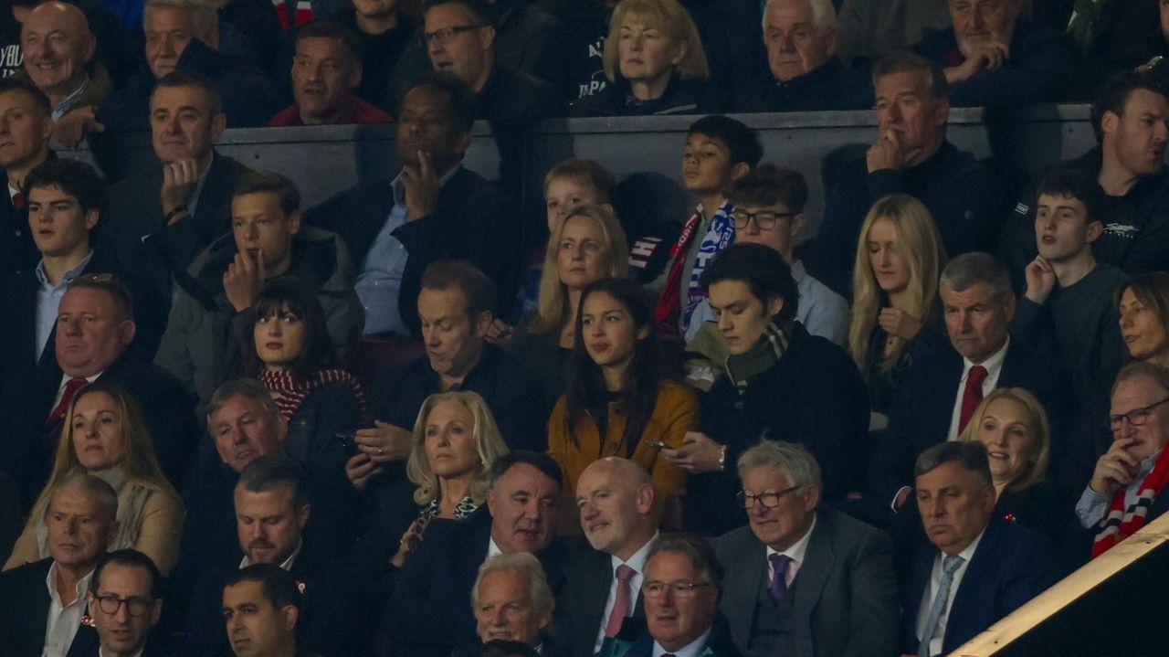 Olivia Rodrigo watches Man United play Chelsea in the Premier League ...