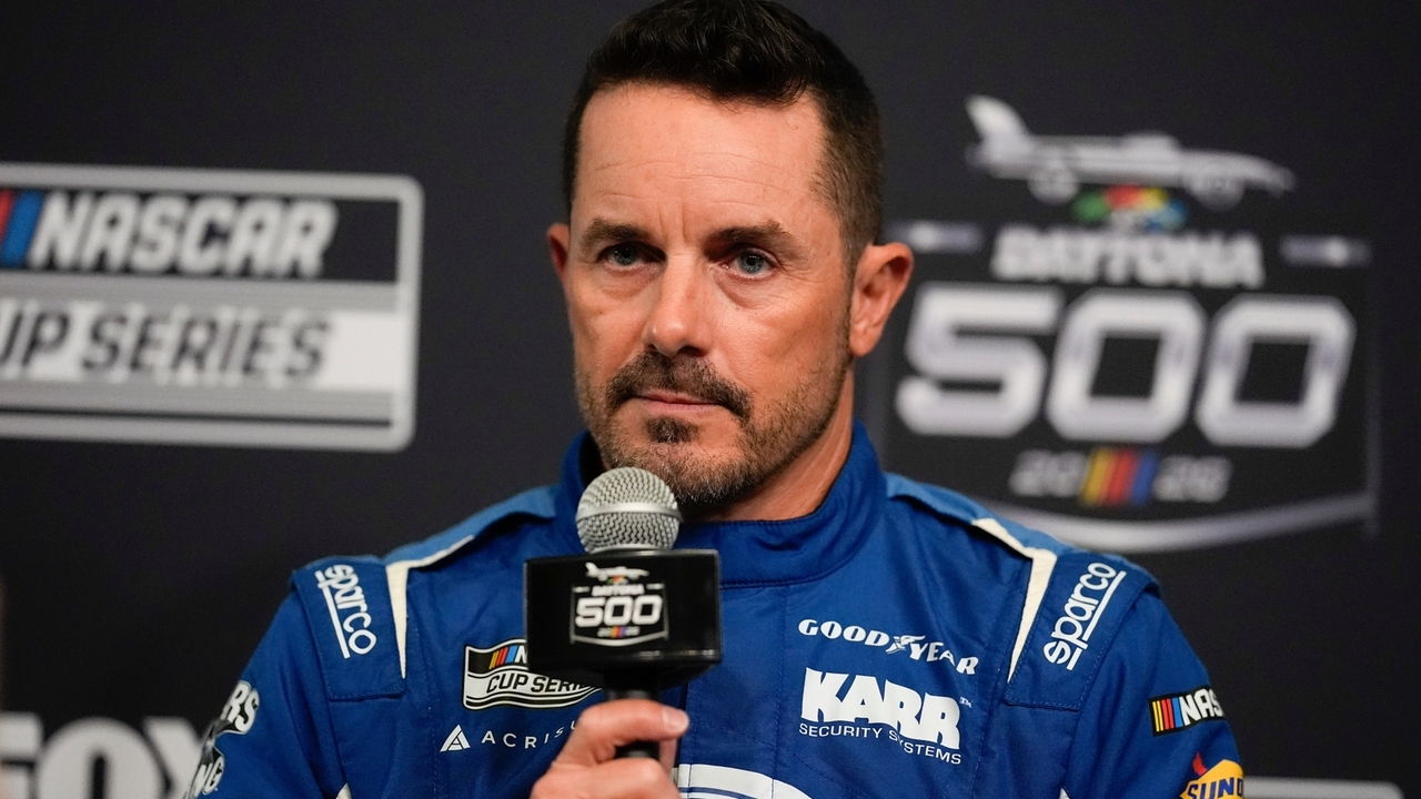A spin, a patch of grass and inches from a crash, Casey Mears still ...