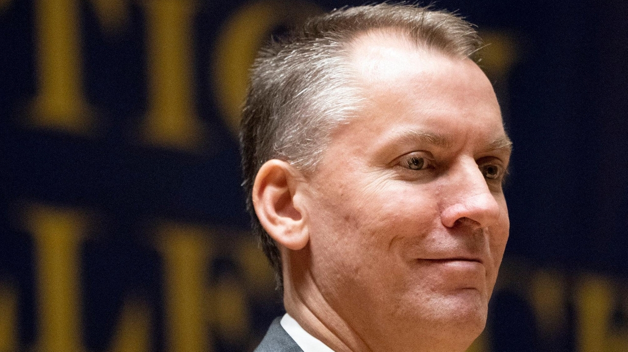 Dermot F. Shea becomes NYPD's police commissioner Sunday - Newsday