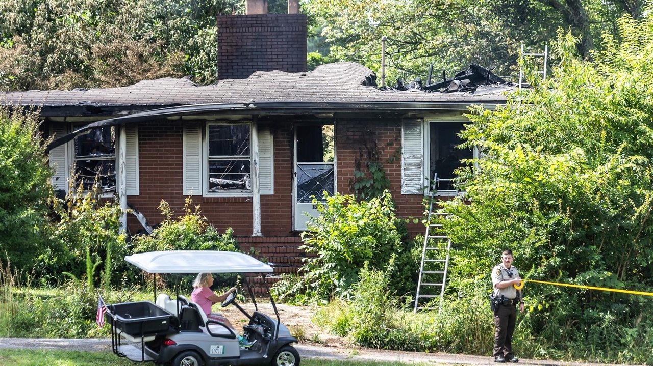 6 people, including 3 children, killed in Georgia house fire that ...