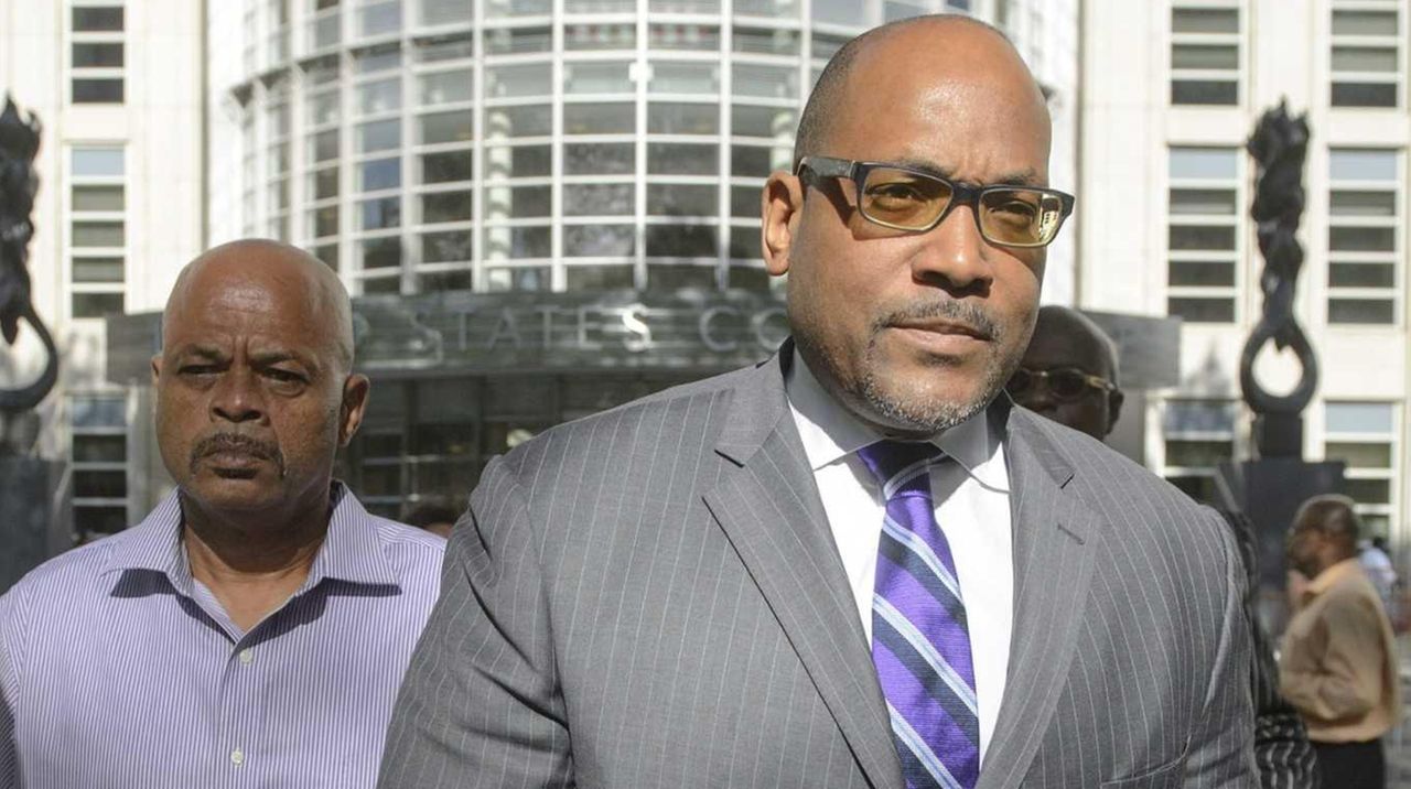 John Sampson's childhood friend testifies against him at corruption ...