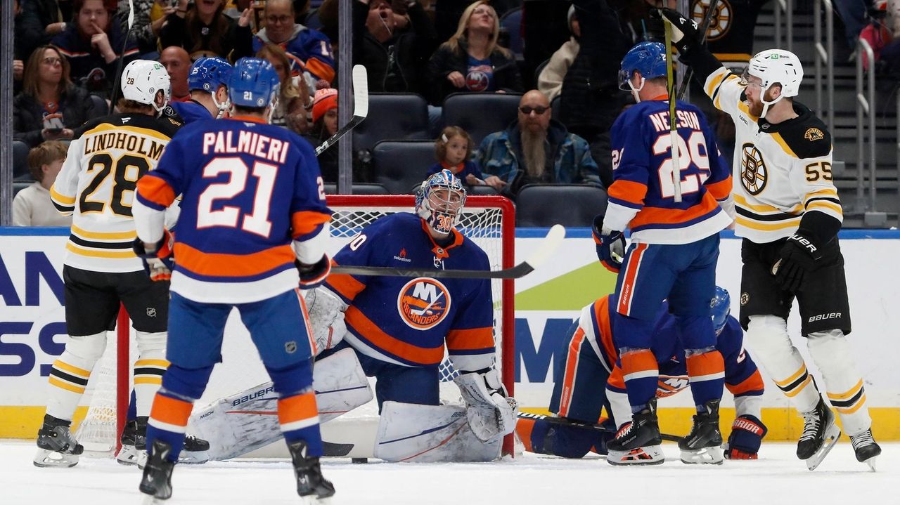 Islanders allow three third-period goals vs. Bruins, turning back-and-fourth game into lopsided ...