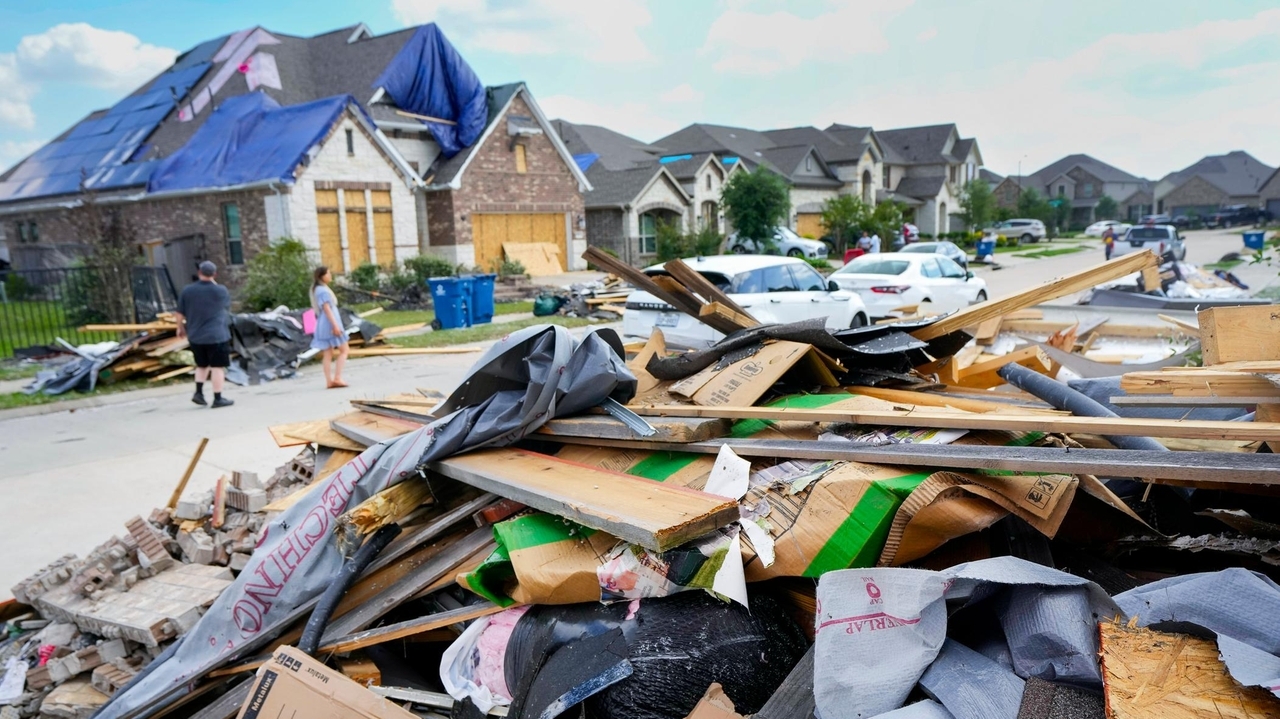 Storms damage homes in Oklahoma, Kansas, but most power restored in ...