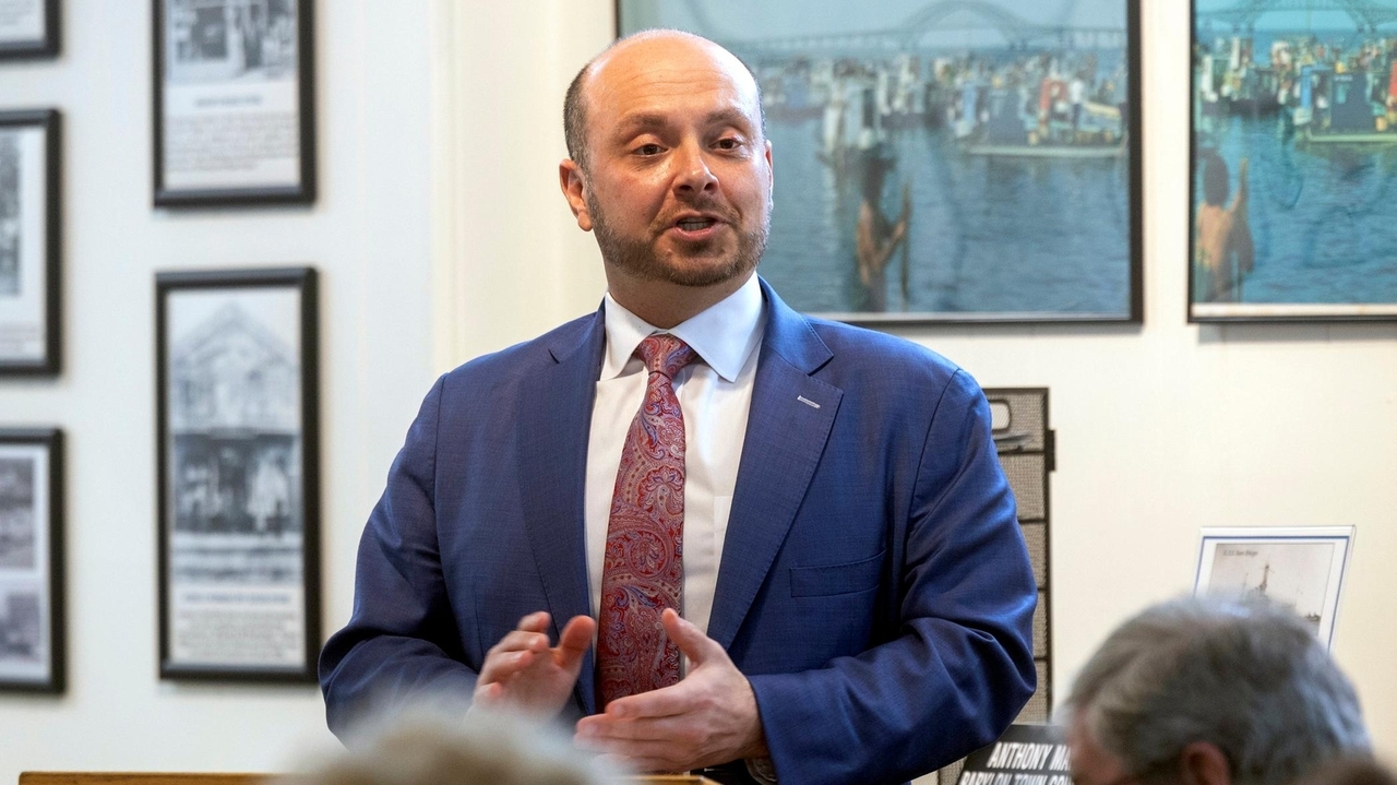 Rep. Andrew Garbarino reschedules virtual town hall to April 7 - Newsday