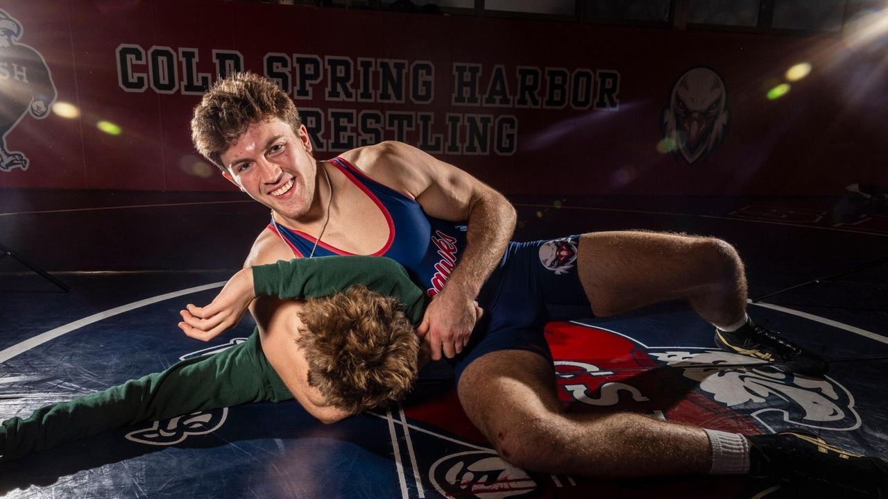 Cold Spring Harbor wrestling's Greyson Meak has eye on setting records ...