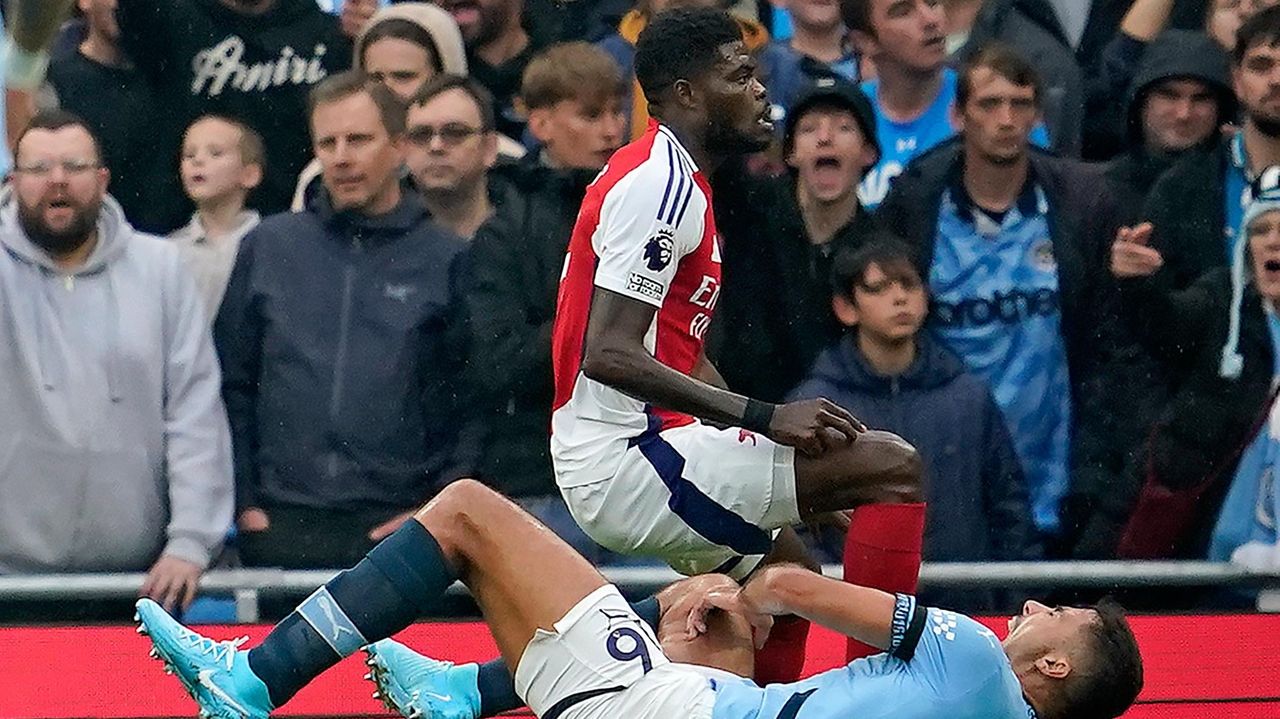 Man City's Rodri is injured and substituted during Premier League clash ...