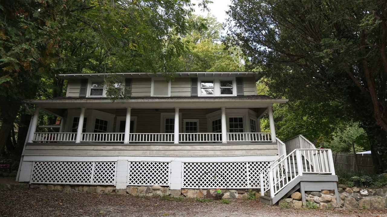 Jupiter Hammon home in Huntington may land historic status - Newsday