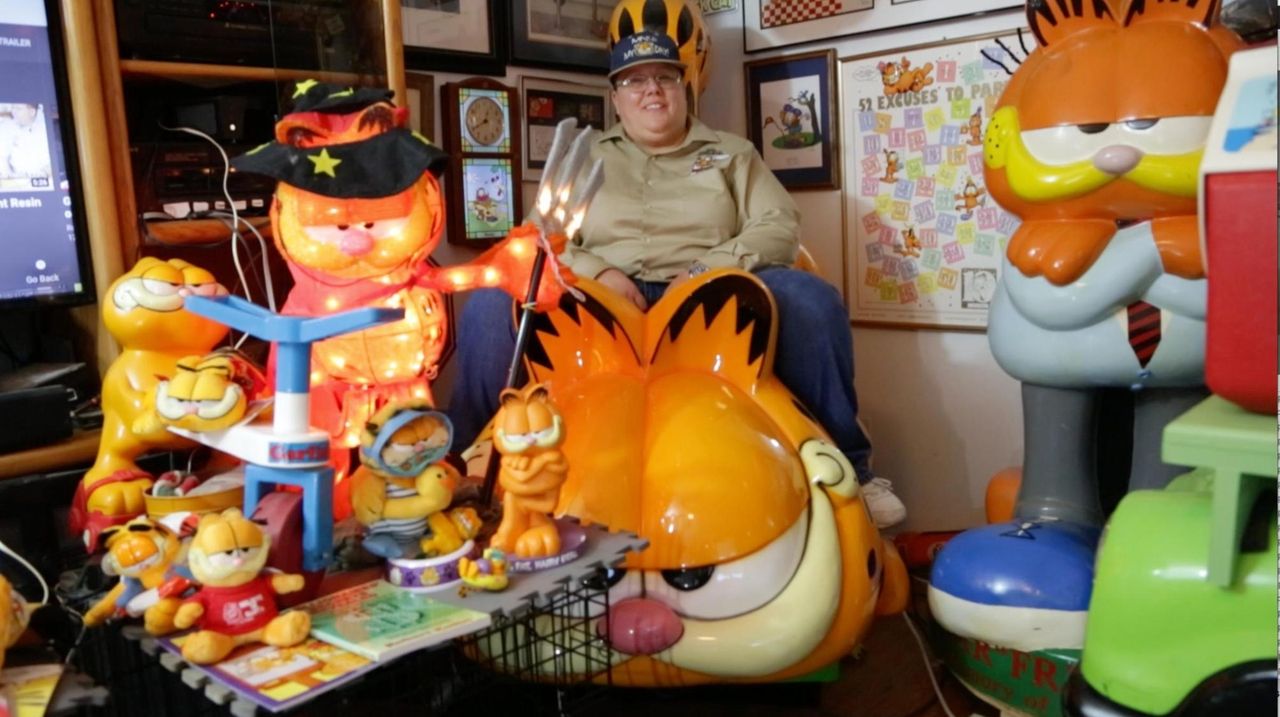 World's largest Garfield collection is on Long Island - Newsday