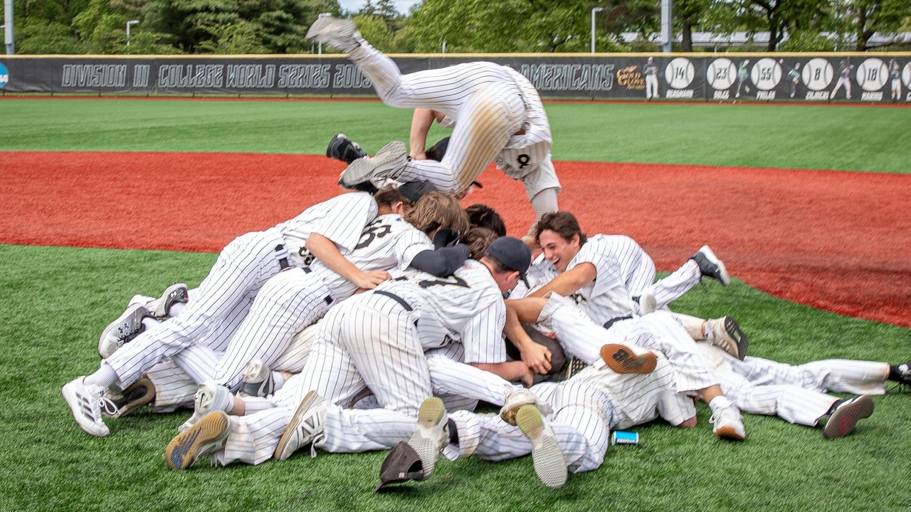 Dominick Cusumano pitches Wantagh to Nassau Class A title - Newsday