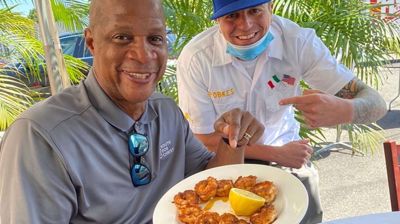 Robke's in Northport draws steady stream of local celebrities - Newsday