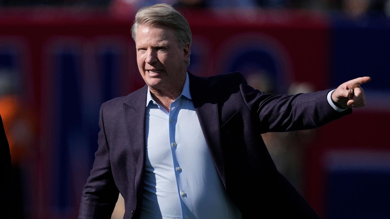 Phil Simms 'looking forward' to calling Big Ten football games - Newsday