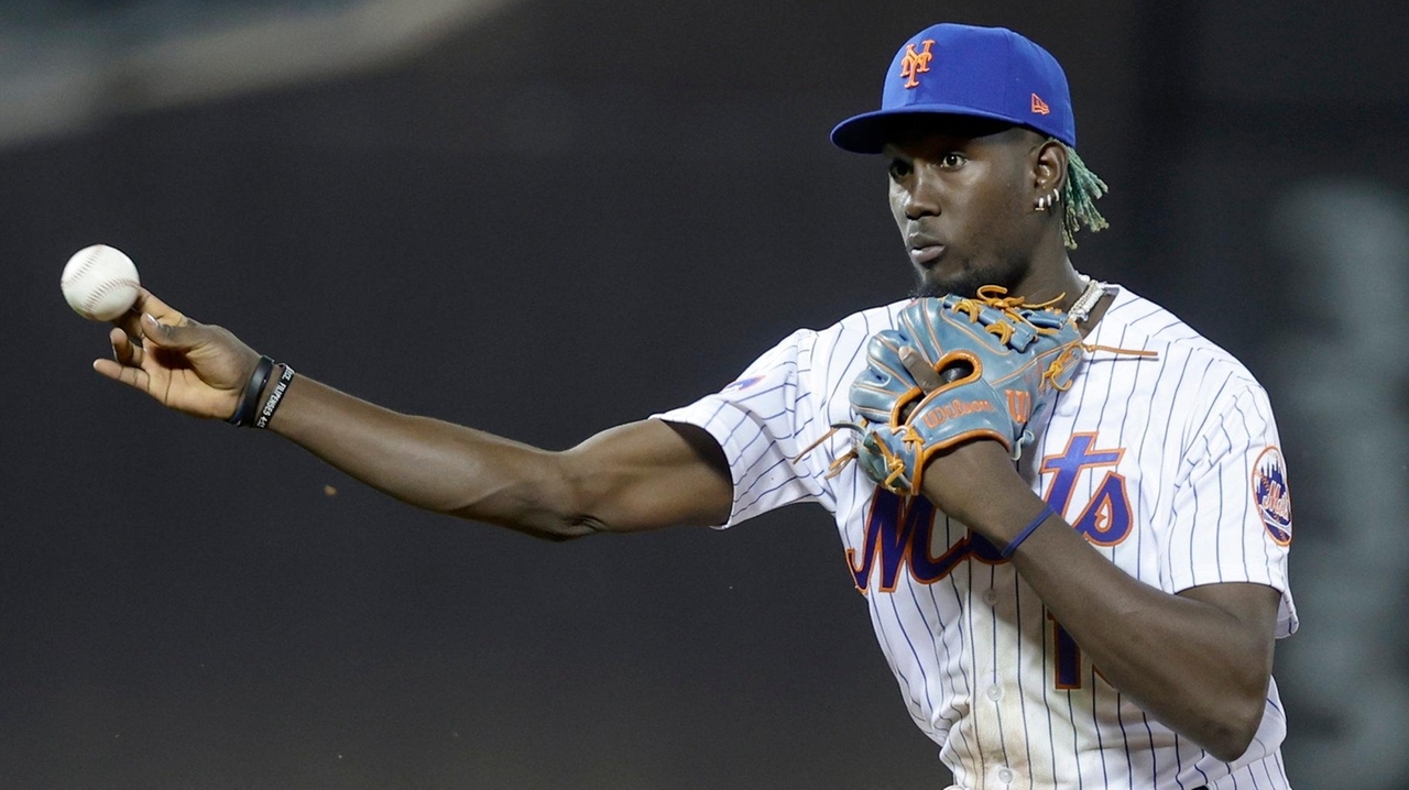 Mets giving Ronny Mauricio a look at third base - Newsday