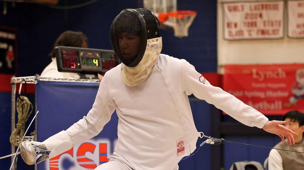 Syosset boys, Commack girls win LI fencing titles - Newsday